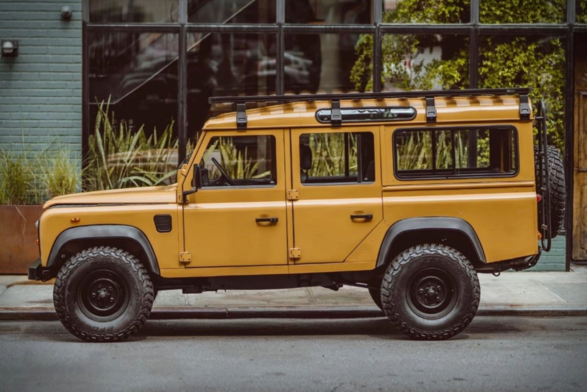 Land Rover Defender 110 – Sandglow Yellow – MEINE JUNGS Magazin