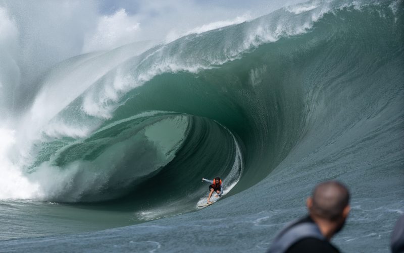Code Red II in Teahupoo – die größten Wellen seit 2011 – MEINE JUNGS ...